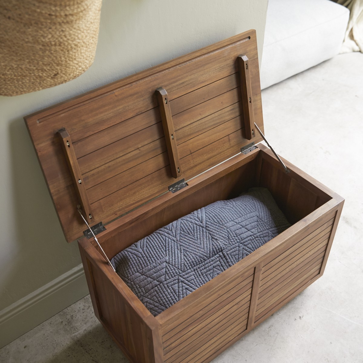 Storage chest wood store