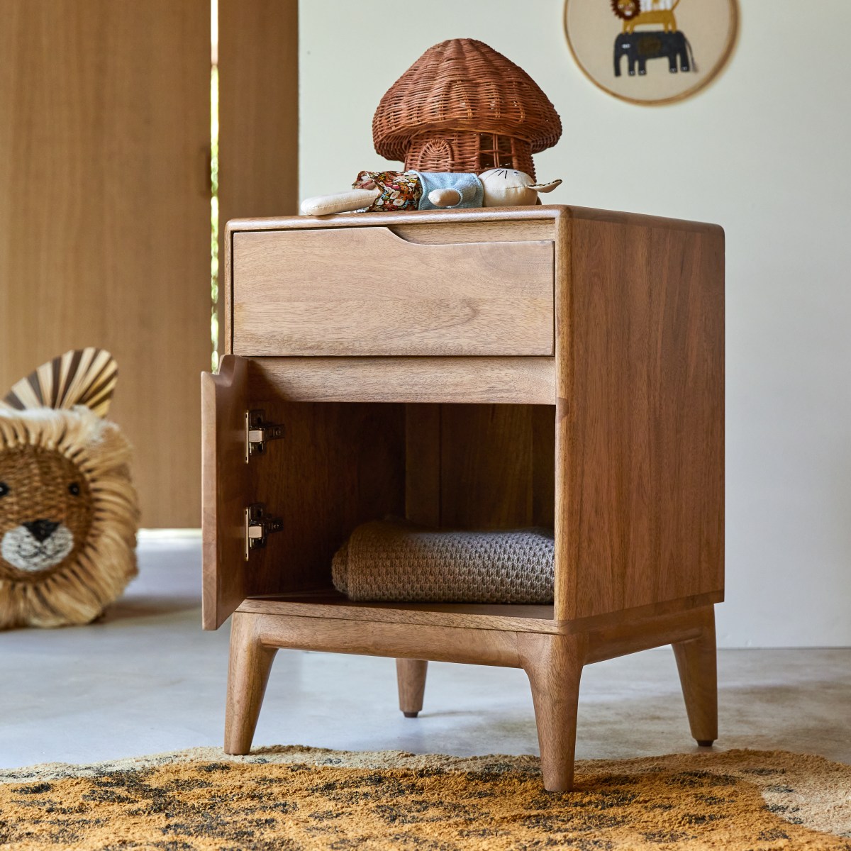 Kids side table store