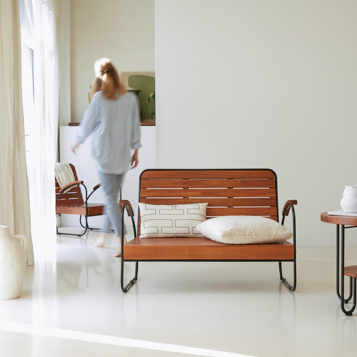 Bank aus massivem Akazienholz 113 5 cm 2 Sitzer fur das Wohnzimmer Tikamoon