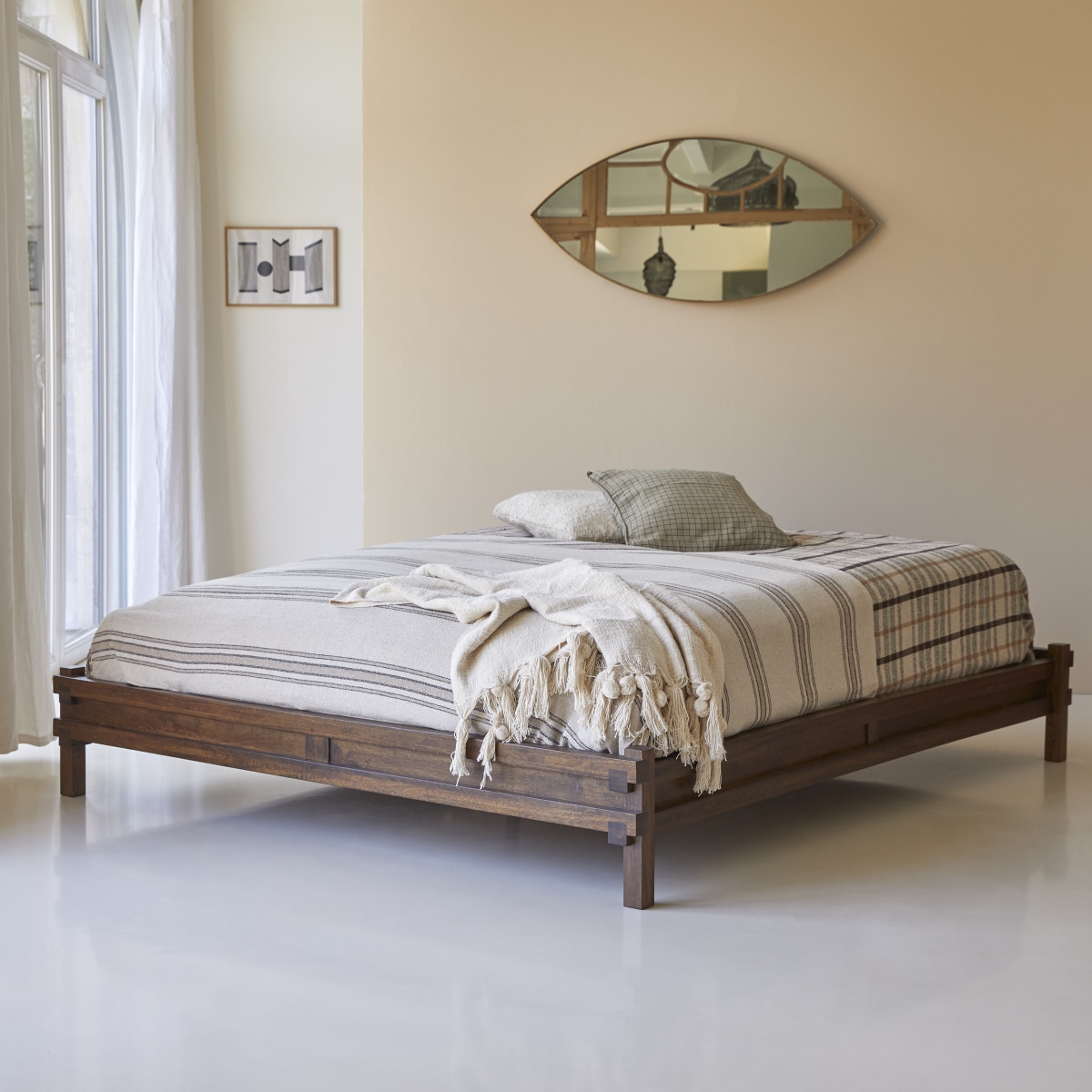 Mango wood bed store