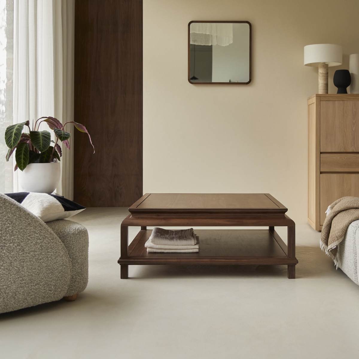 Achille Square coffee table in solid acacia