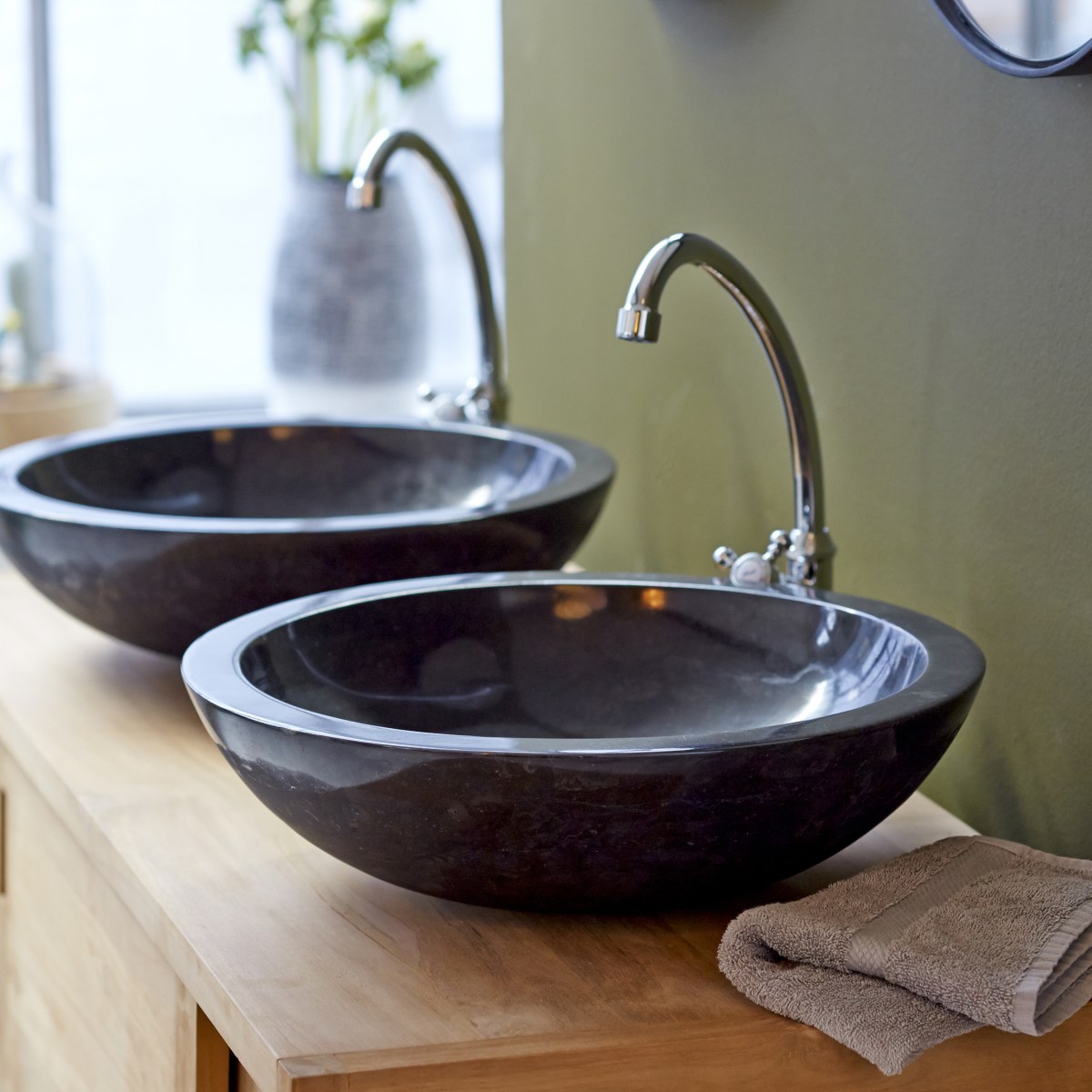Calypso Black marble washbasin Black marble washbasin at Tikamoon
